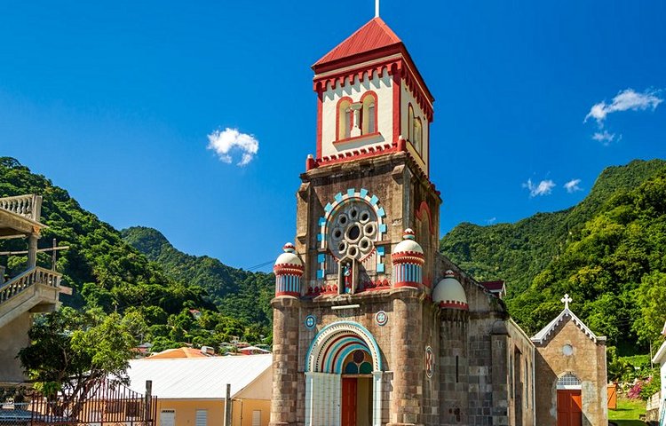 Partir à la Dominique : votre guide de voyage sur mesure